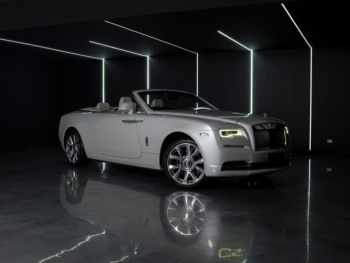 Rolls-Royce Dawn - Coastal Luxury Hire